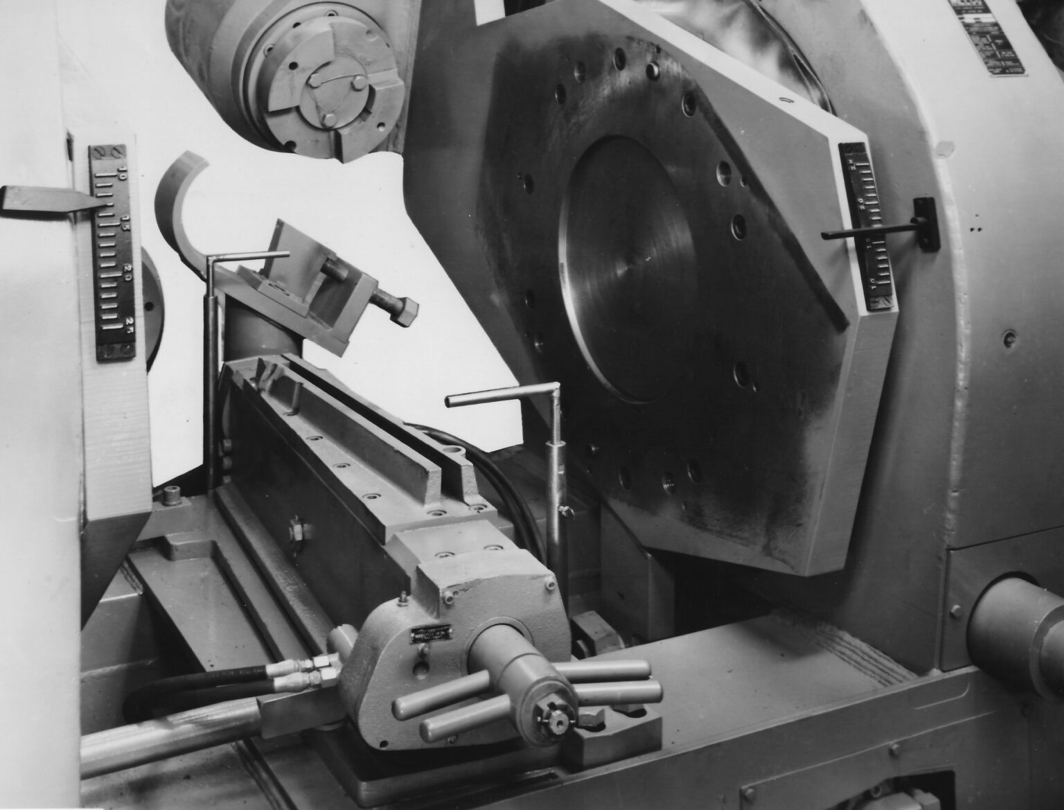 Round Bar and Tube Straightener Equipment | MEECO, LLC